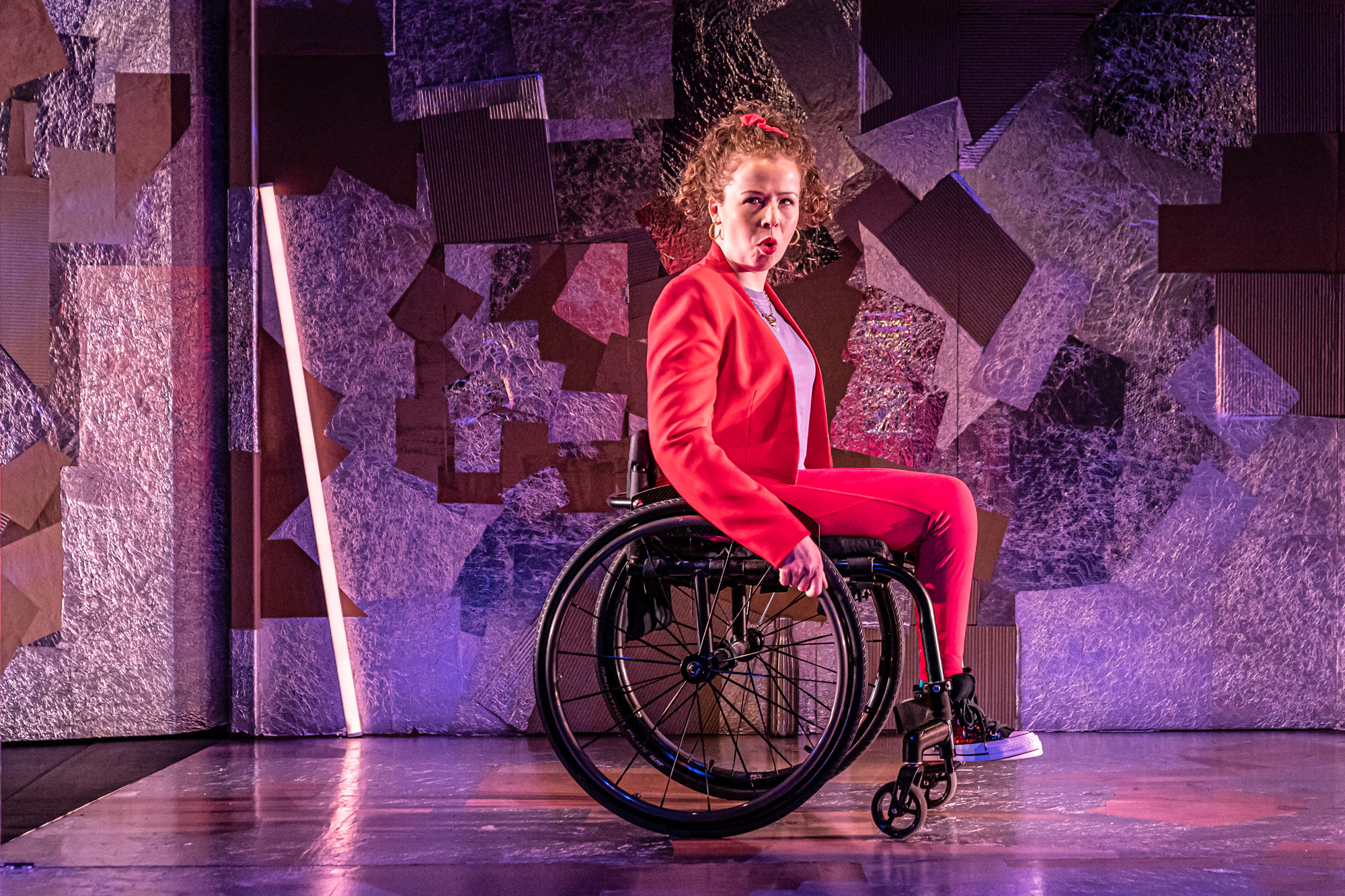 Review Round Up: Reasons That You Should(n’t) Love Me, Kiln Theatre ...