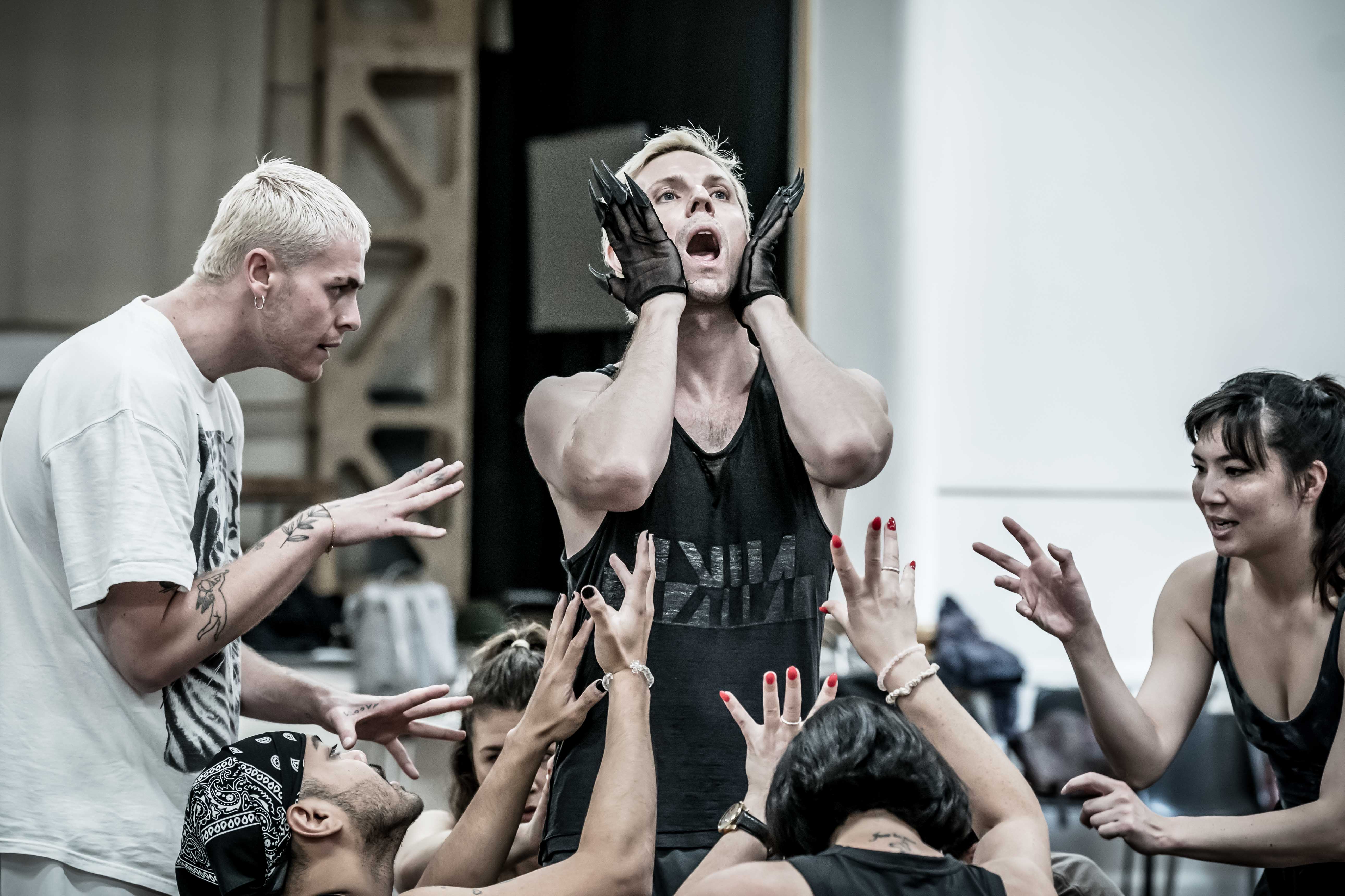 NEWS: New Images Released for Cabaret at the Kit Kat Club – Love London ...