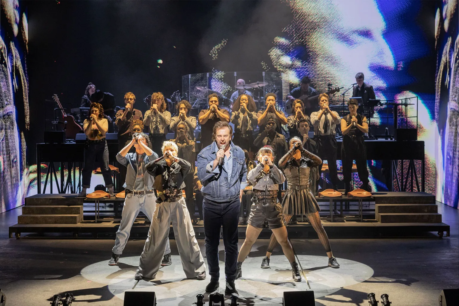 Review Round Up: Just For One Day, Shaftesbury Theatre – Love London ...